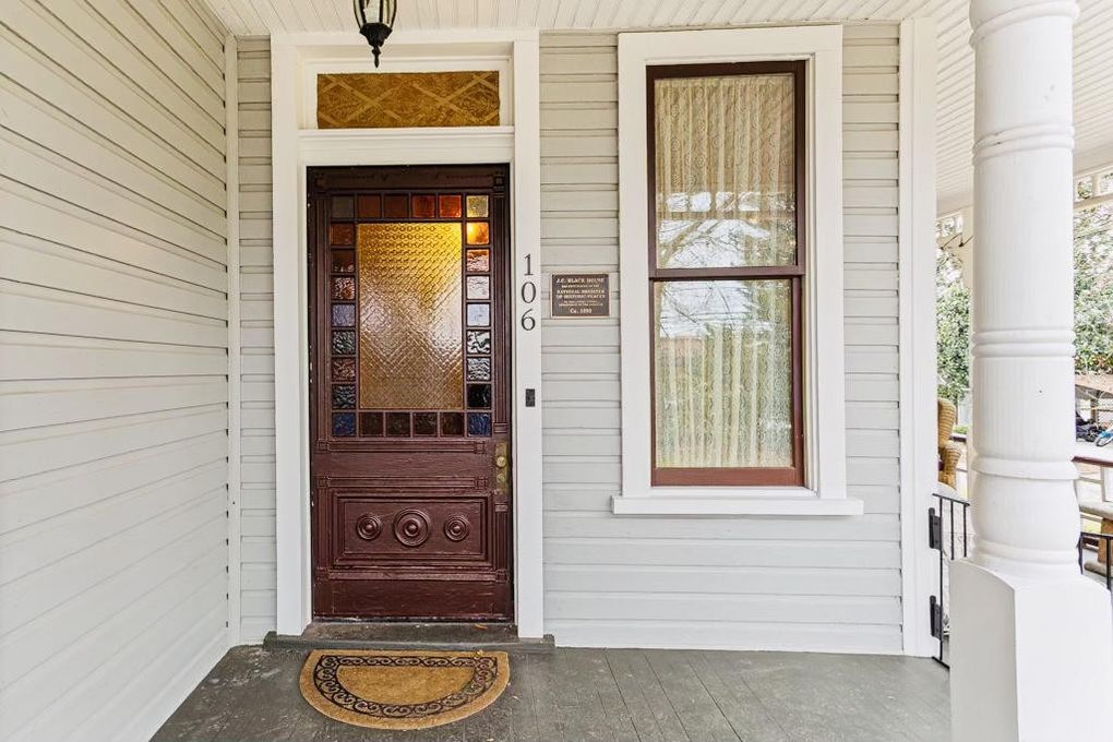 Sold: ‘A Sophisticated Late Victorian’ on the National Register in ...